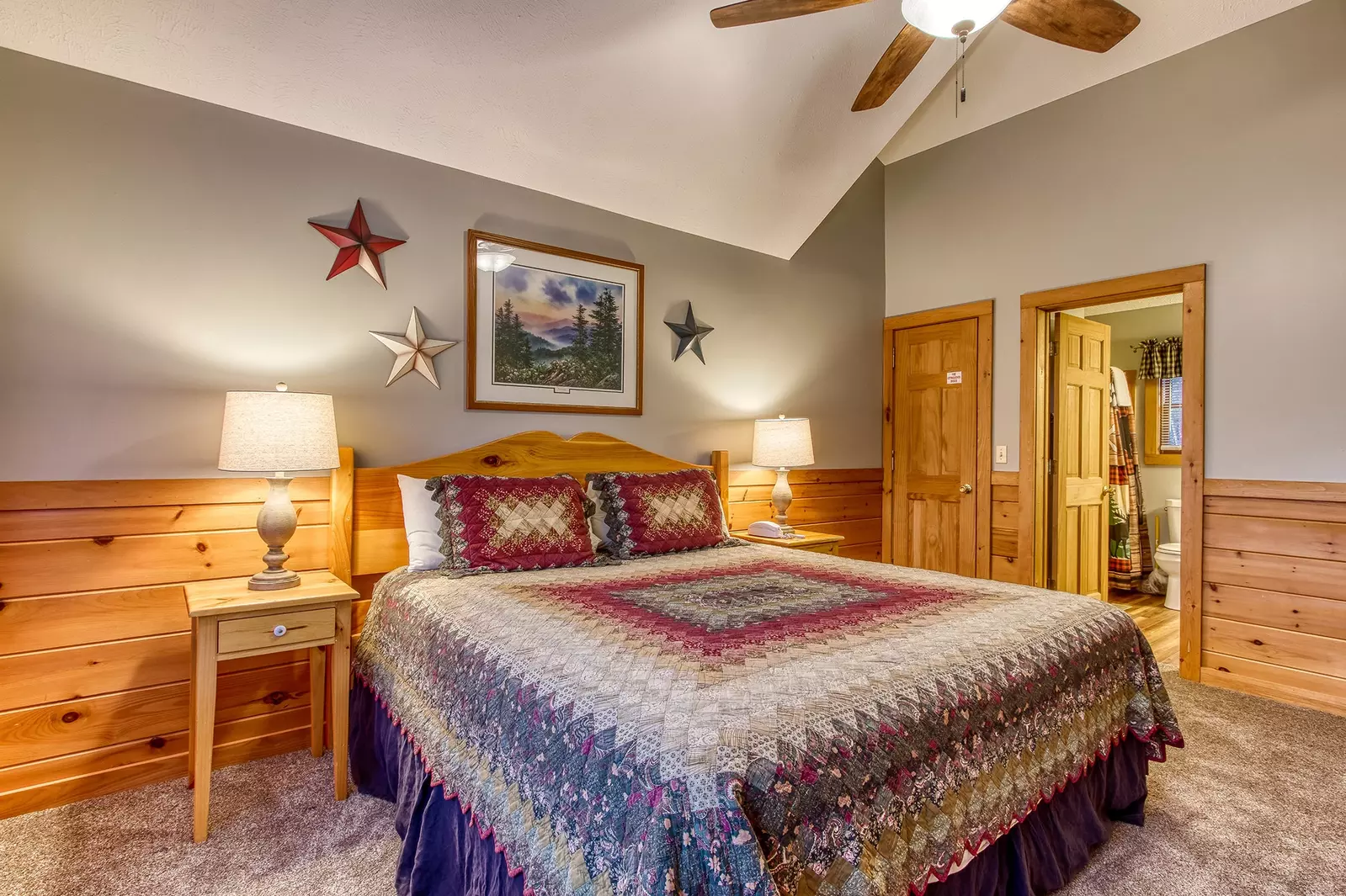 LAZY DAZE LODGE - 3 bedroom Cabin in Gatlinburg | Alpine Chalet Rentals