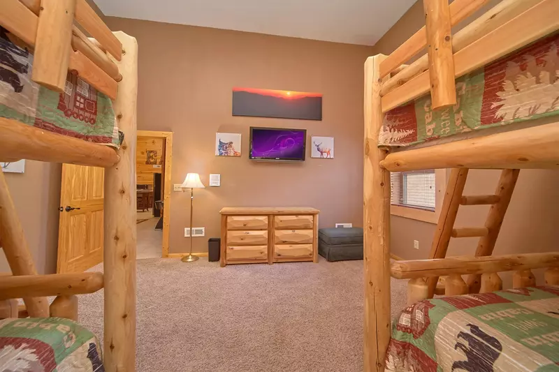 TOP NOTCH LODGE - 6 bedroom Cabin in Sevierville | Alpine Chalet Rentals