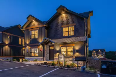 5 Bedroom Cabins | Alpine Chalet Rentals