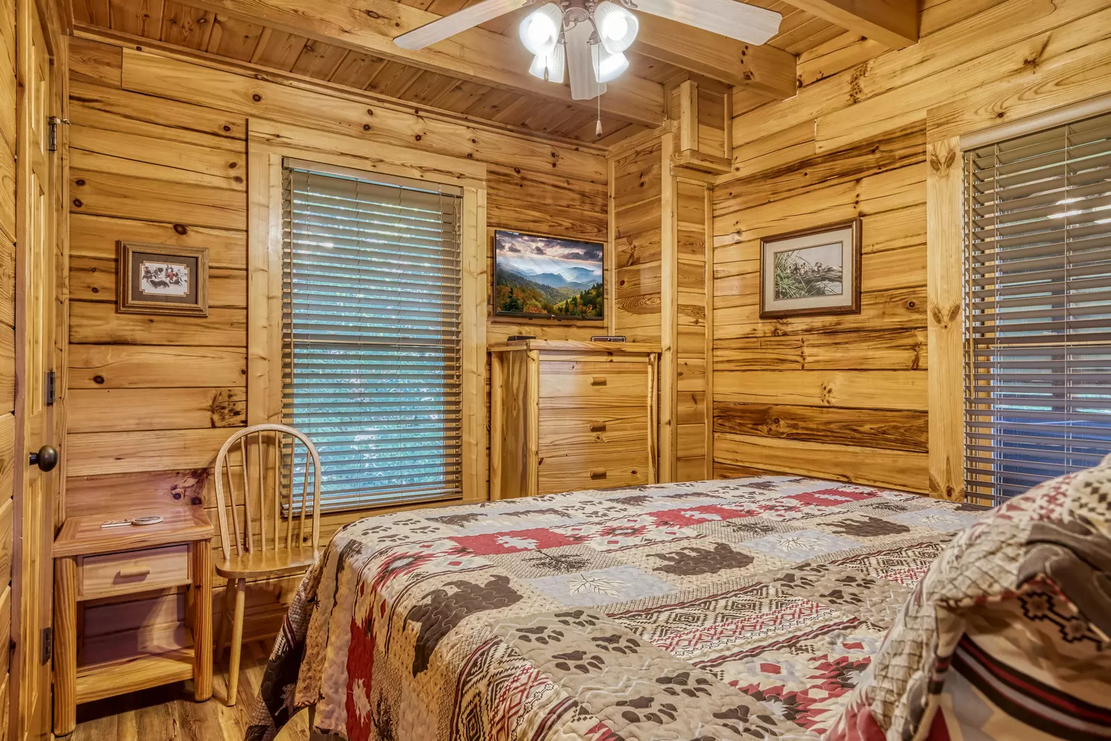 BLACK BEAR RIDGE - 5 bedroom Cabin in Pigeon Forge | Alpine Chalet Rentals