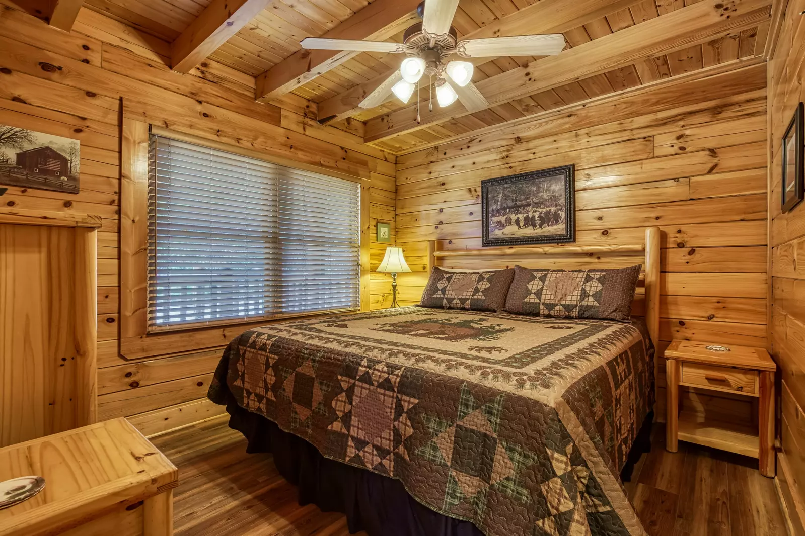BLACK BEAR RIDGE - 5 bedroom Cabin in Pigeon Forge | Alpine Chalet Rentals