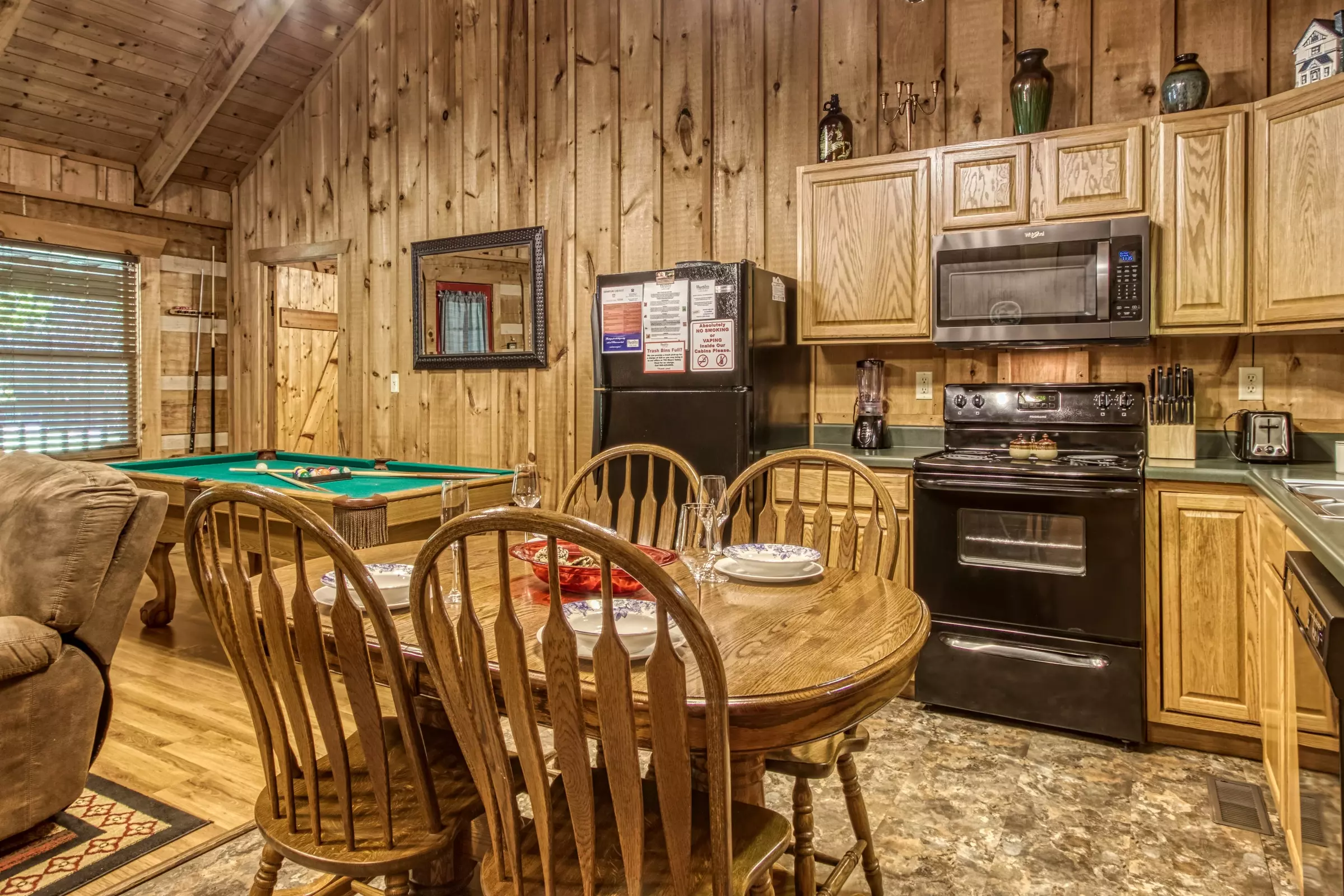 7th HEAVEN - 2 bedroom Cabin in Sevierville | Alpine Chalet Rentals